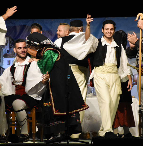 Πάρκο Ασυρμάτου Αγίου Δημητρίου: O Ποντιακό-ηπειρώτικος γάμος και τα ...